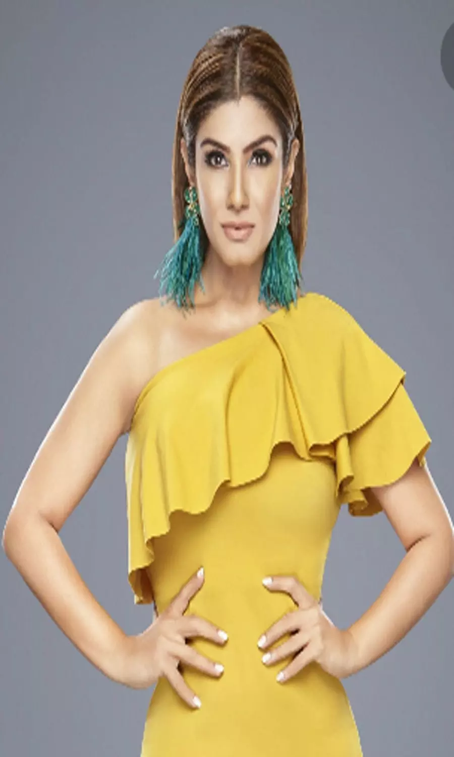 Raveena looks adorable in YELLOW; shares throwback pics from Jungle