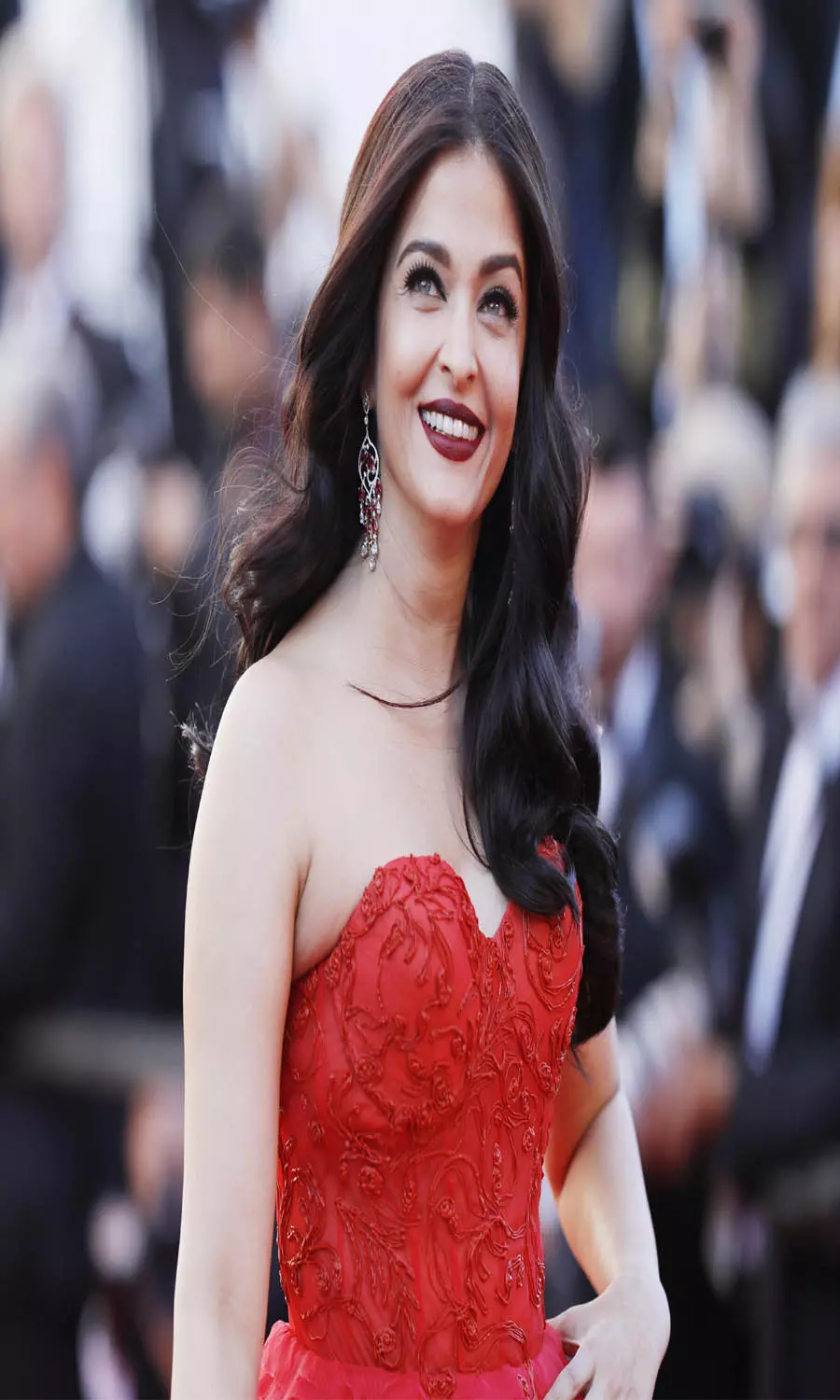Aishwarya Rai Bachchan's million dollar smile in these candid pics will ... Aishwarya Rai Bachchan's million dollar smile in these candid pics will ...