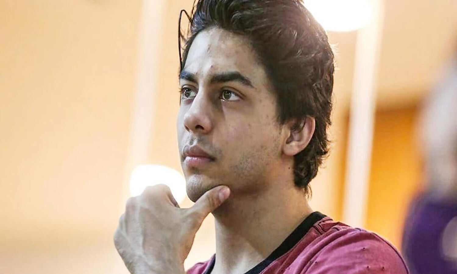 Shah Rukh Khan's son Aryan Khan wraps up shoot of his directorial debut Stardom, cuts huge cake ...