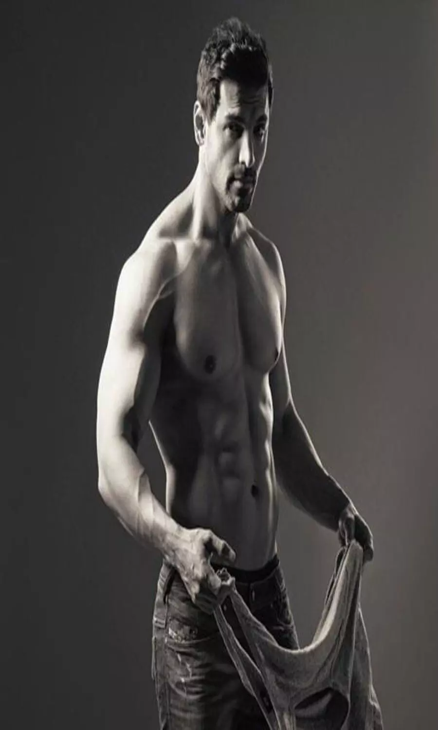 John Abraham gives major fitness goals; check his workout pics