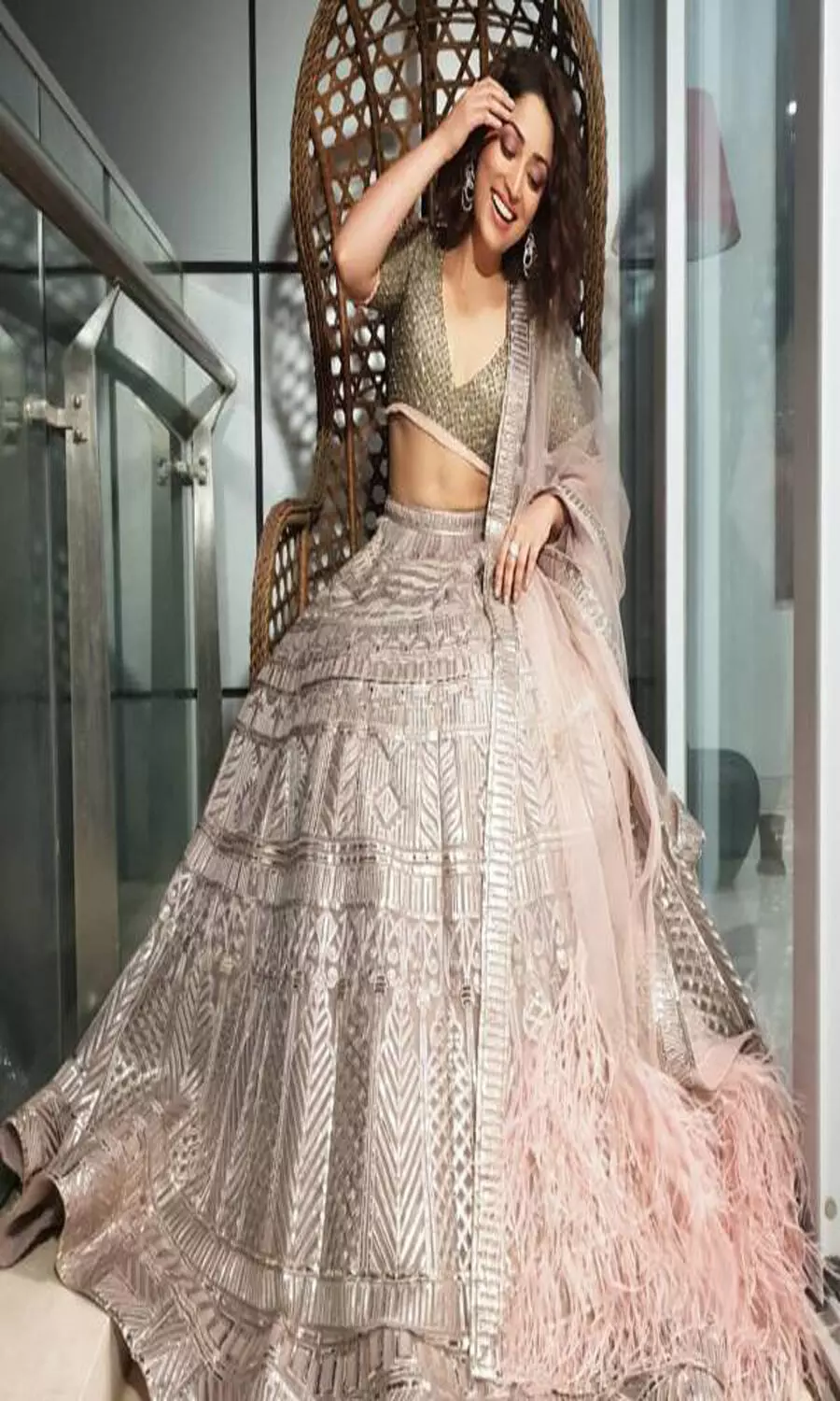 Yami Gautam is a queen of ethnic outfits; here's the proof