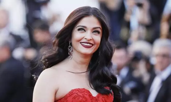 Aishwarya Rai Bachchan's million dollar smile Aishwarya Rai Bachchan's million dollar smile