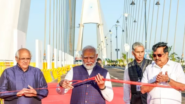 PM Modi inaugurates the country's longest cable-stayed bridge in ...
