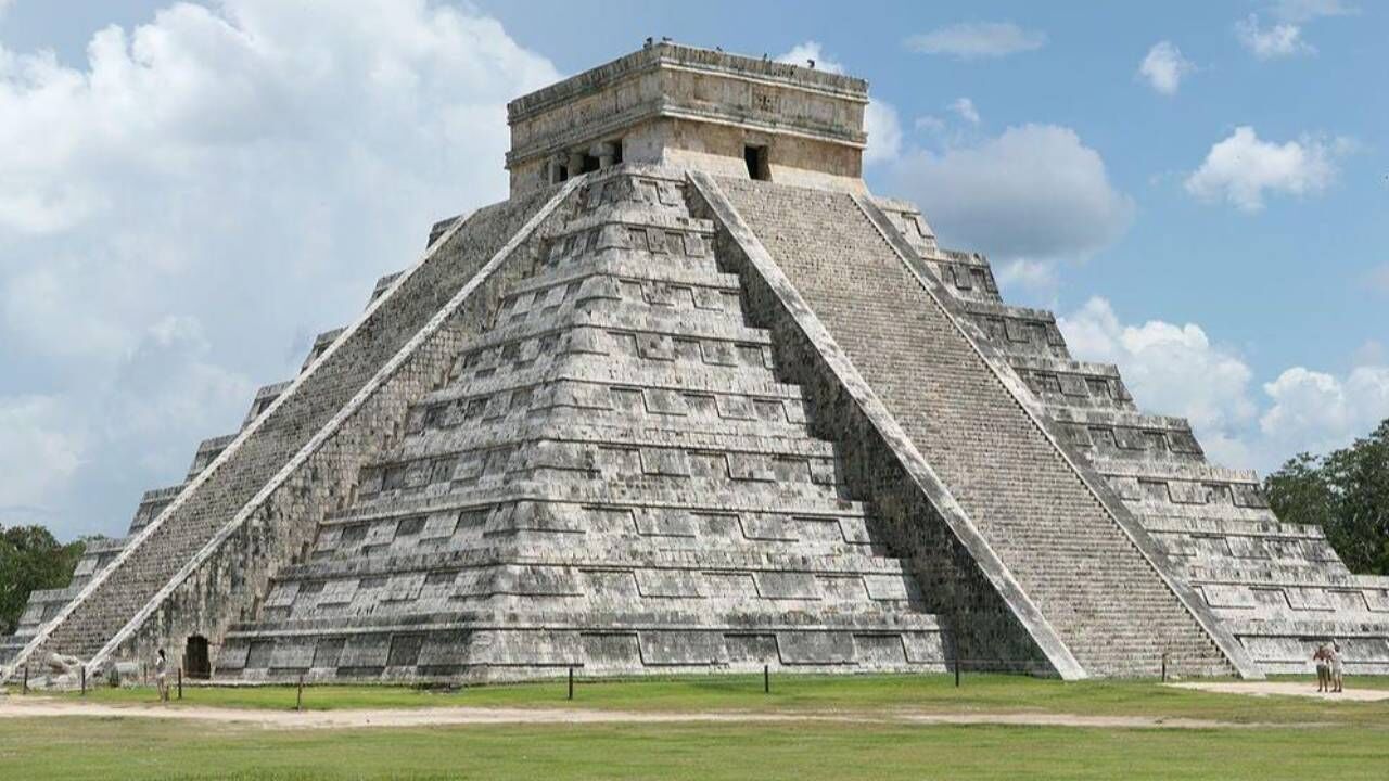 Maya Pyramids: How Old is the History of the Maya Civilization? Learn ...