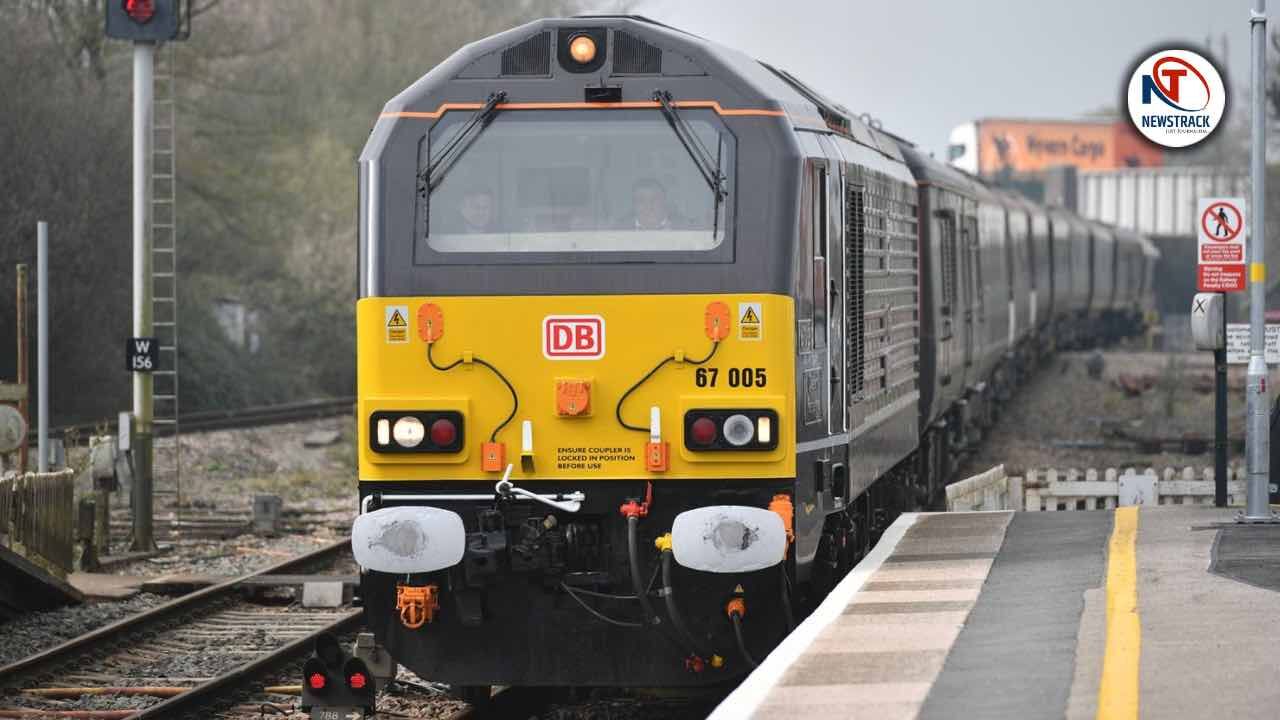 Farewell to ‘Palace on Wheels’: Britain’s Royal Train to Retire in 2027 ...