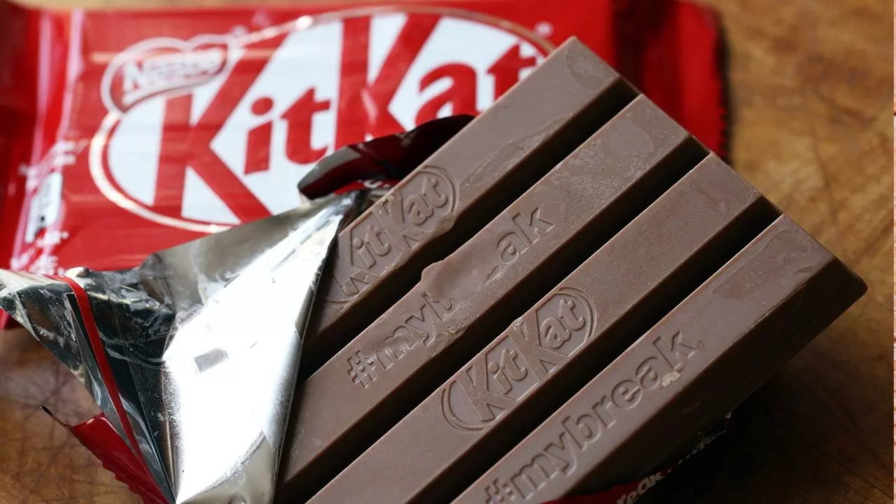 Do KitKat Really Made From Pig Beef? Truth Behind the Rumor | Do KitKat ...