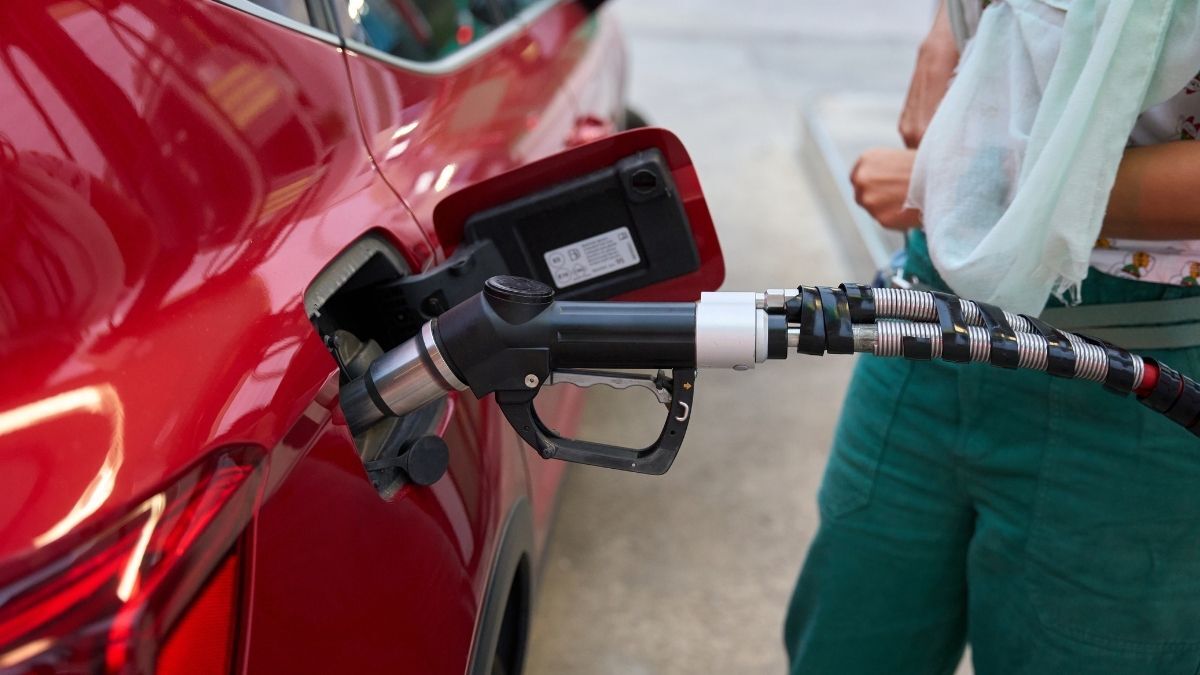 Fuel Panic Over? Govt Says Supply Normal, PNG Rollout Speeds Up Fast ...